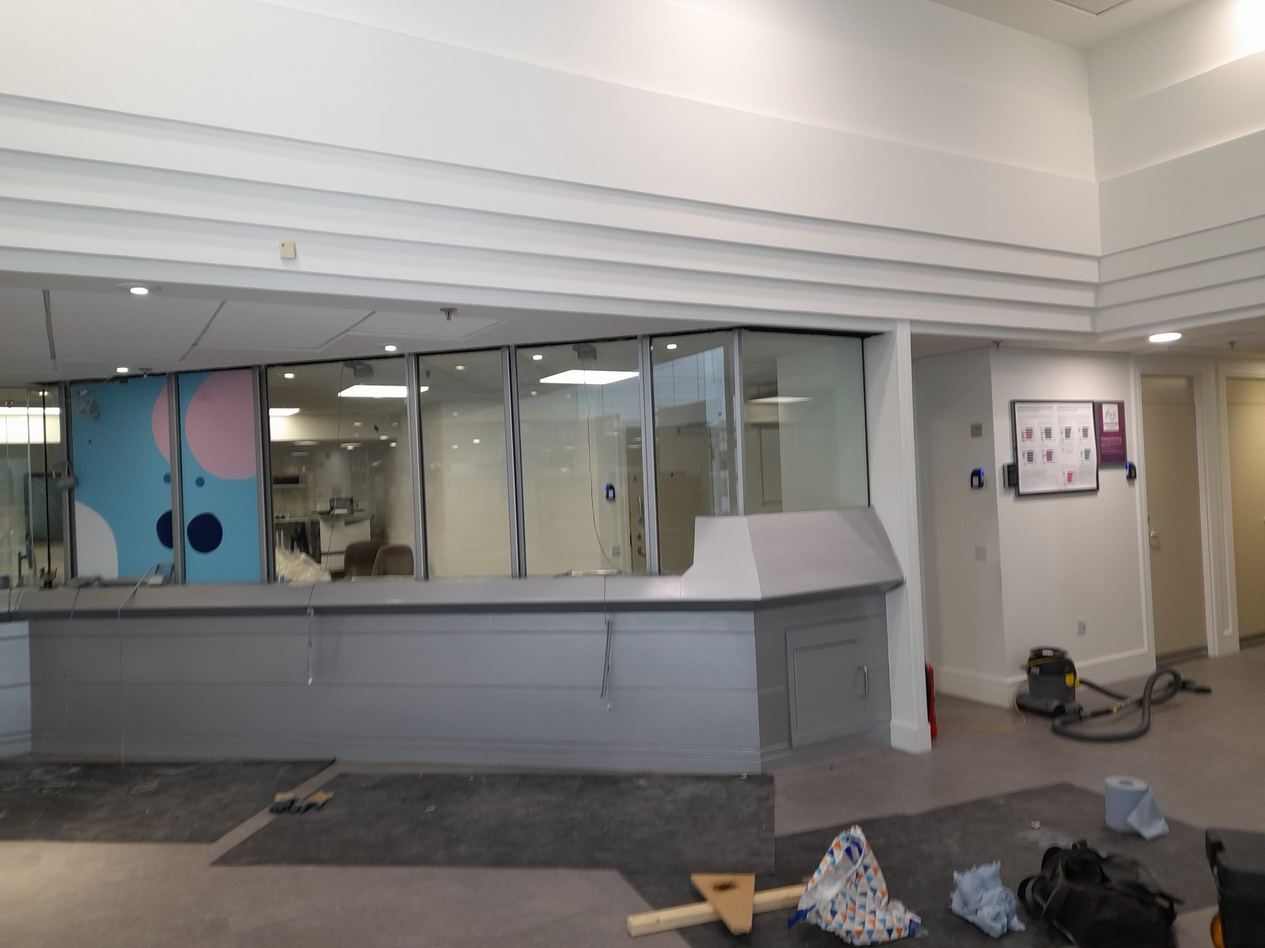 Blank Screen Fitted - GG Glass & Glazing | Contract Glazing Specialists ...